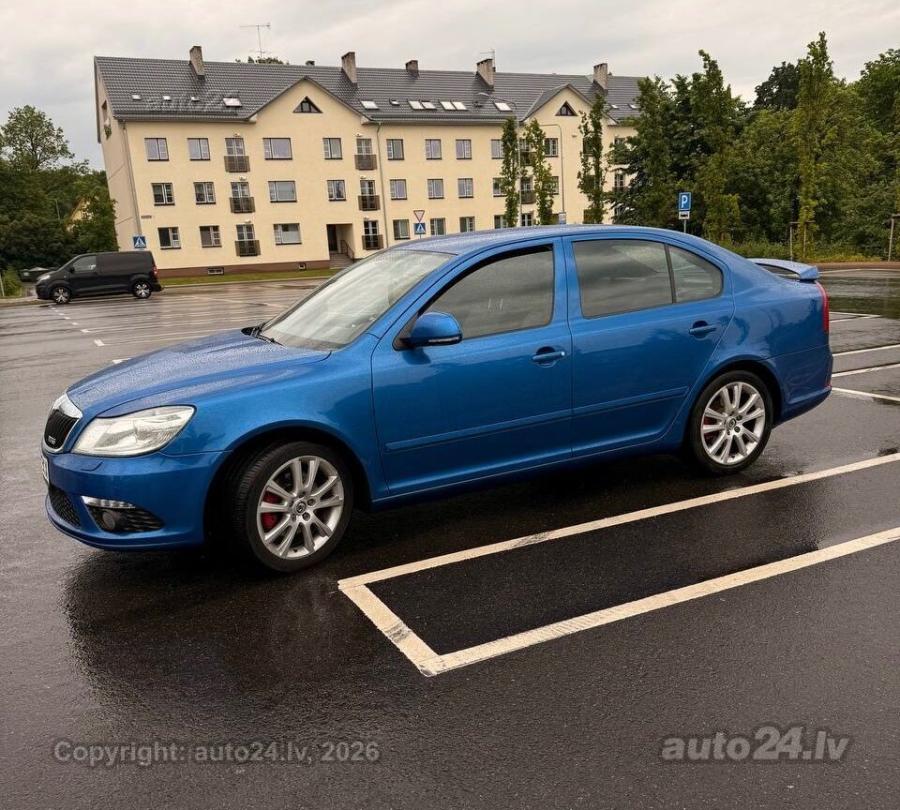 Zils Skoda Octavia 2010 Tallina, ar dzinēja tilpumu 2.00 L un nobraukumu 237 tūkst. km par 5500 €, foto 3 vietnē AUTOMOTO.COM.LV