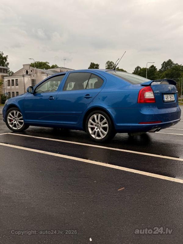 Zils Skoda Octavia 2010 Tallina, ar dzinēja tilpumu 2.00 L un nobraukumu 237 tūkst. km par 5500 €, foto 3 vietnē AUTOMOTO.COM.LV