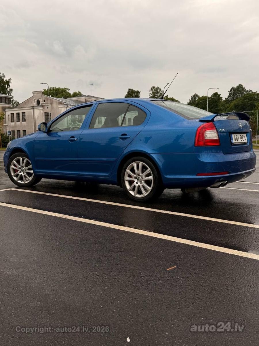 Zils Skoda Octavia 2010 Tallina, ar dzinēja tilpumu 2.00 L un nobraukumu 237 tūkst. km par 5500 €, foto 4 vietnē AUTOMOTO.COM.LV
