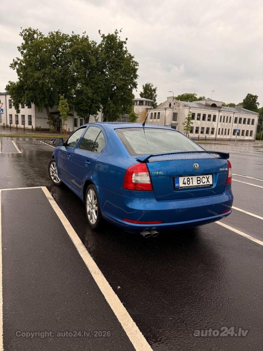 Zils Skoda Octavia 2010 Tallina, ar dzinēja tilpumu 2.00 L un nobraukumu 237 tūkst. km par 5500 €, foto 6 vietnē AUTOMOTO.COM.LV