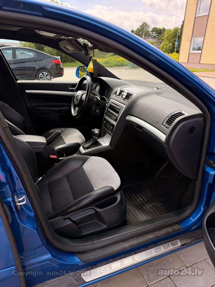 Zils Skoda Octavia 2010 Tallina, ar dzinēja tilpumu 2.00 L un nobraukumu 237 tūkst. km par 5500 €, foto 12 vietnē AUTOMOTO.COM.LV