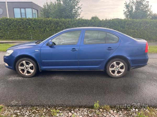 Blue Skoda Octavia 2011 in Tallinn, with an engine capacity of 1.20 L and mileage of 123 thousand km for 3400 €, photo 5 on AUTOMOTO.COM.LV
