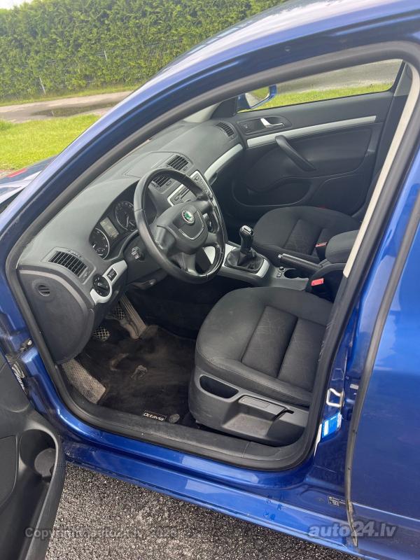 Blue Skoda Octavia 2011 in Tallinn, with an engine capacity of 1.20 L and mileage of 123 thousand km for 3400 €, photo 9 on AUTOMOTO.COM.LV