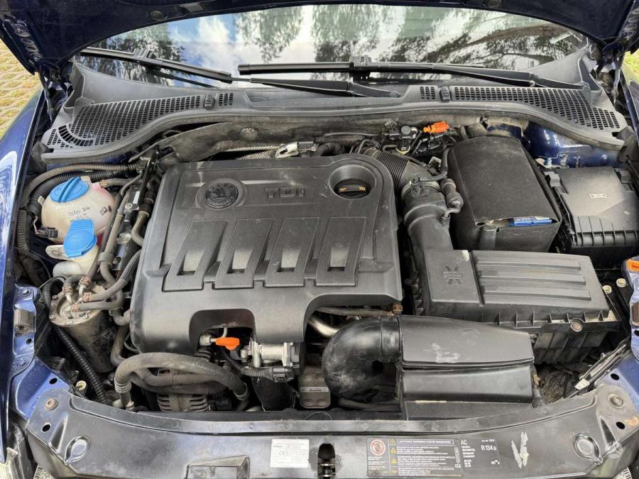 Zils Skoda Octavia 2011 Kauņa, ar dzinēja tilpumu 1.97 L un nobraukumu 280 tūkst. km par 2999 €, foto 13 vietnē AUTOMOTO.COM.LV