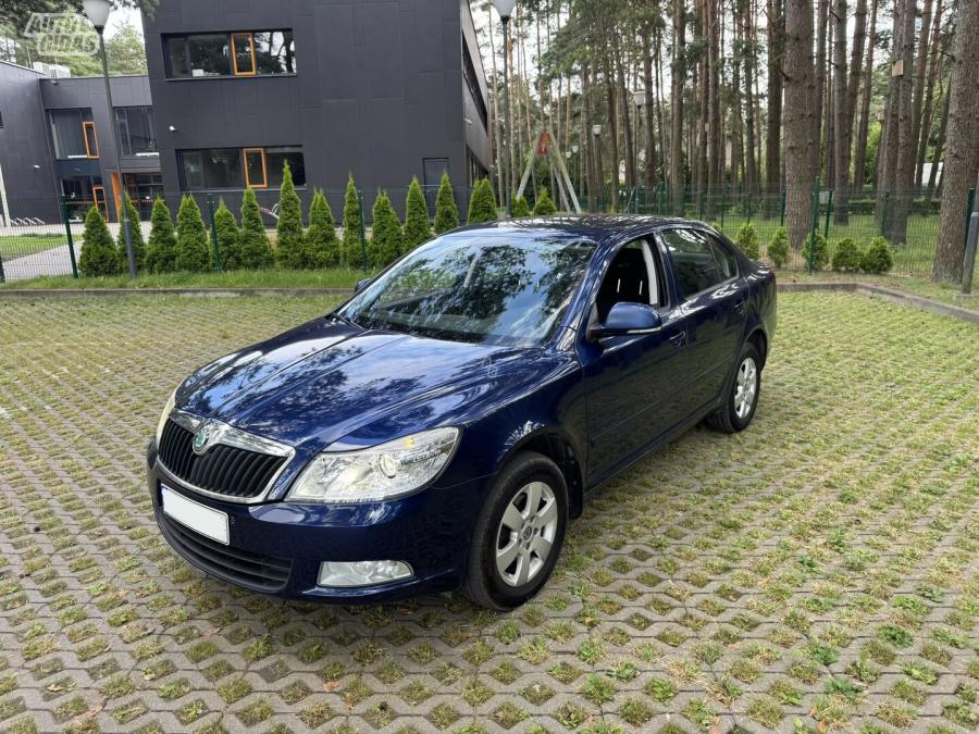 Zils Skoda Octavia 2011 Kauņa, ar dzinēja tilpumu 2.00 L un nobraukumu 270 tūkst. km par 2999 €, foto 1 vietnē AUTOMOTO.COM.LV
