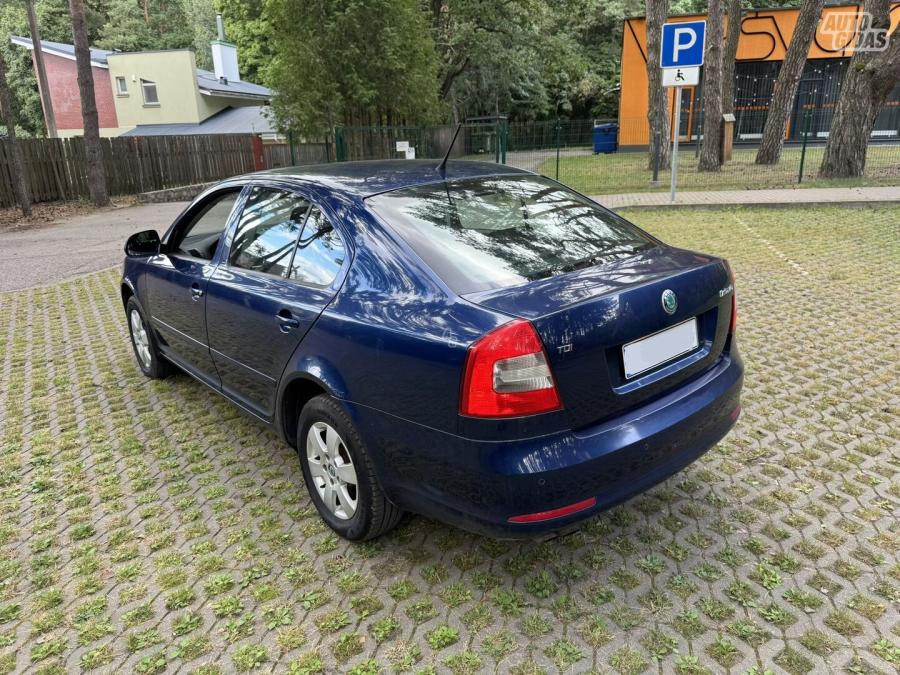 Zils Skoda Octavia 2011 Kauņa, ar dzinēja tilpumu 2.00 L un nobraukumu 270 tūkst. km par 2999 €, foto 5 vietnē AUTOMOTO.COM.LV