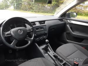 Blue Skoda Octavia 2013 in Viljandi, with an engine capacity of 1.20 L and mileage of 270 thousand km for 3990 €, photo 12 on AUTOMOTO.COM.LV