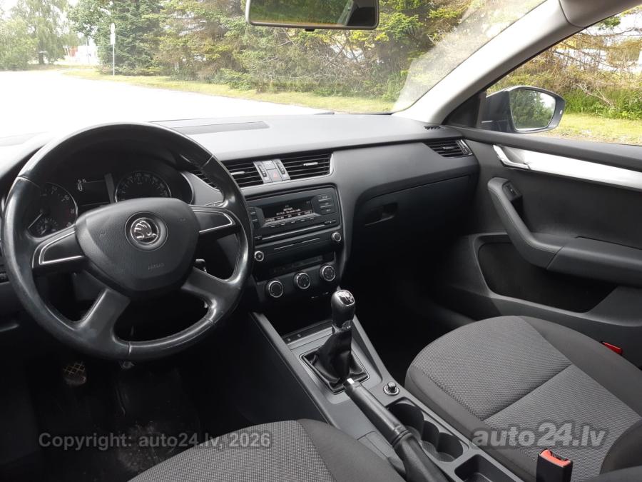 Blue Skoda Octavia 2013 in Viljandi, with an engine capacity of 1.20 L and mileage of 270 thousand km for 3990 €, photo 12 on AUTOMOTO.COM.LV