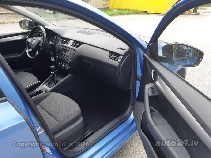 Blue Skoda Octavia 2013 in Viljandi, with an engine capacity of 1.20 L and mileage of 270 thousand km for 3990 €, photo 13 on AUTOMOTO.COM.LV