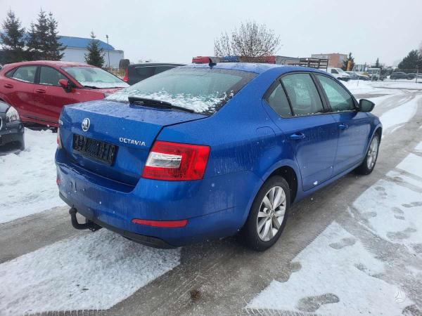 Zils Skoda Octavia 2014 Alīta, ar dzinēja tilpumu 1.20 L un nobraukumu 201 tūkst. km par 3750 €, foto 3 vietnē AUTOMOTO.COM.LV