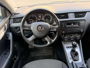 Zils Skoda Octavia 2014 Viļņa, ar dzinēja tilpumu 1.60 L un nobraukumu 192 tūkst. km par 6000 €, foto 17 vietnē AUTOMOTO.COM.LV