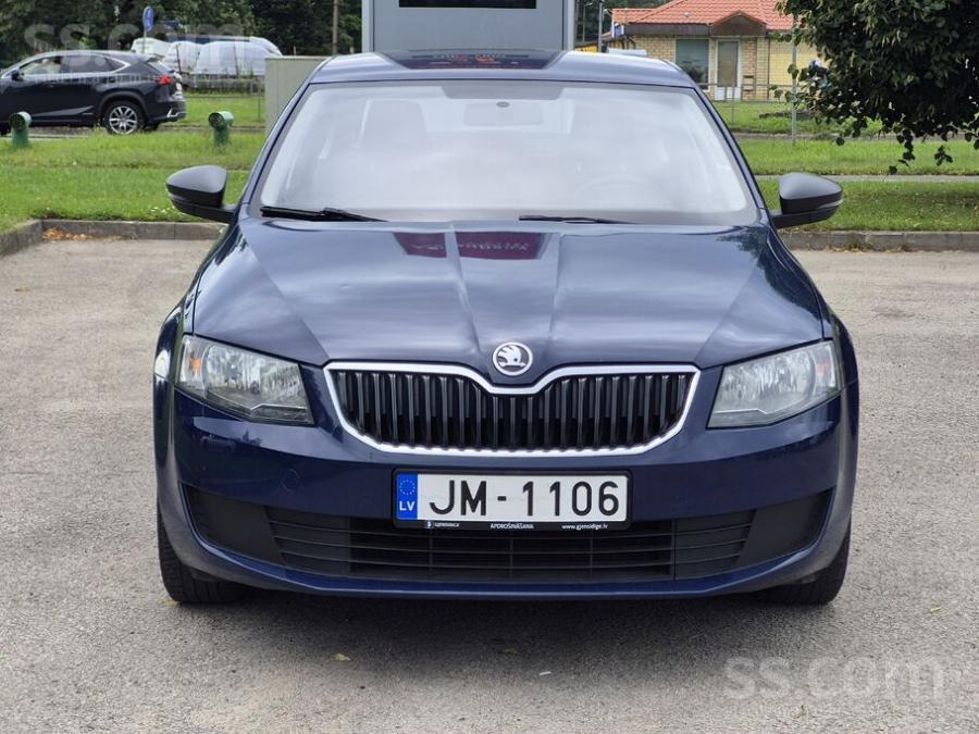 Blue Skoda Octavia 2014 in Riga, with an engine capacity of 1.20 L and mileage of 170 thousand km for 4300 €, photo 5 on AUTOMOTO.COM.LV