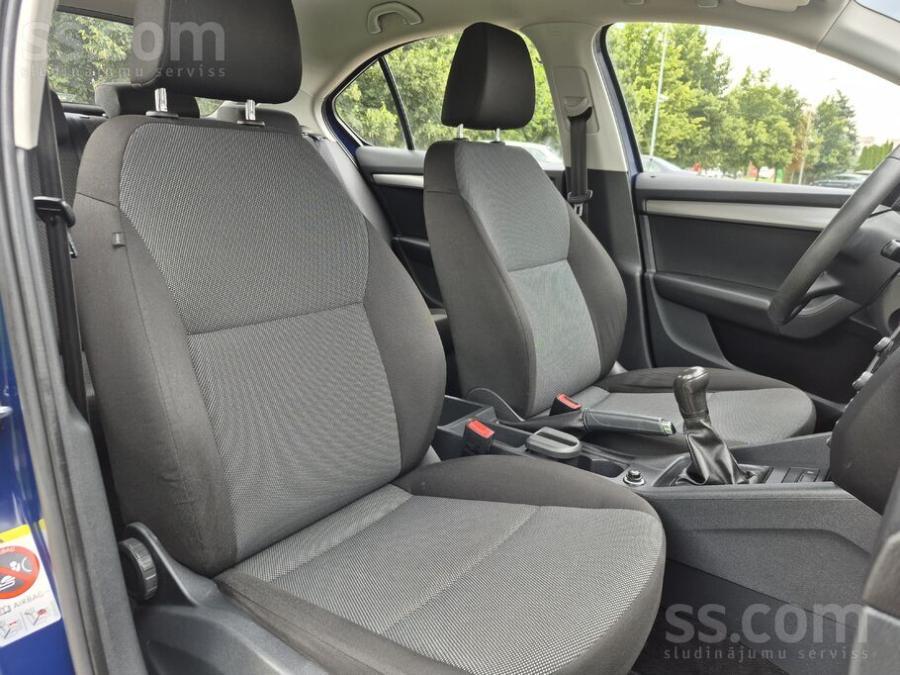 Blue Skoda Octavia 2014 in Riga, with an engine capacity of 1.20 L and mileage of 170 thousand km for 4300 €, photo 12 on AUTOMOTO.COM.LV