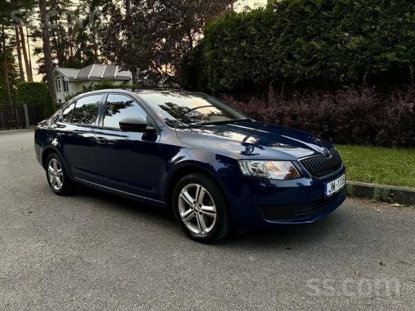 Zils Skoda Octavia 2014 Rīga, ar dzinēja tilpumu 1.20 L un nobraukumu 170 tūkst. km par 5500 €, foto 5 vietnē AUTOMOTO.COM.LV