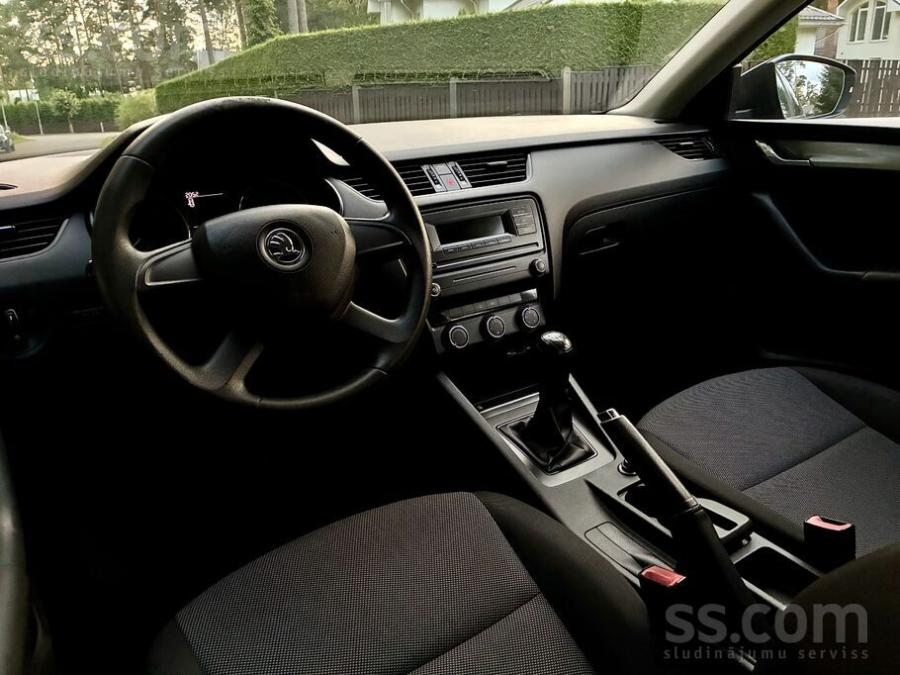 Blue Skoda Octavia 2014 in Riga, with an engine capacity of 1.20 L and mileage of 170 thousand km for 5500 €, photo 16 on AUTOMOTO.COM.LV