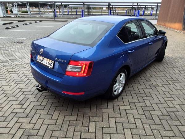 Blue Skoda Octavia 2015 in Kaunas, with an engine capacity of 1.97 L and mileage of 178 thousand km for 6950 €, photo 4 on AUTOMOTO.COM.LV