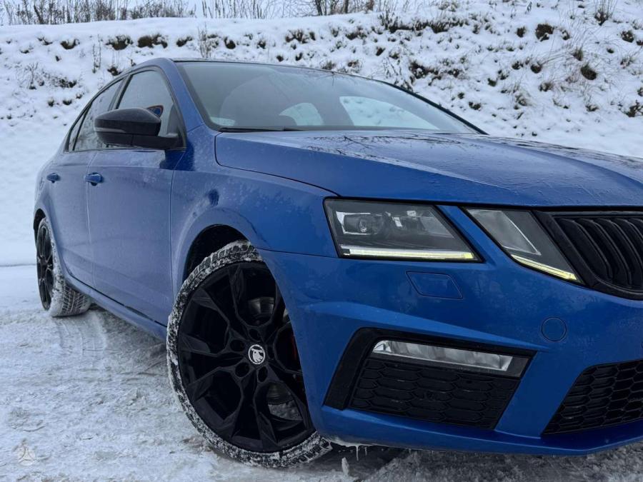 Blue Skoda Octavia 2017 in Vilnius, with an engine capacity of 1.97 L and mileage of 271 thousand km for 11990 €, photo 3 on AUTOMOTO.COM.LV