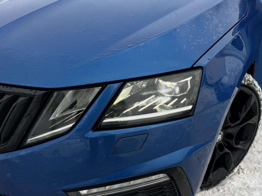 Blue Skoda Octavia 2017 in Vilnius, with an engine capacity of 1.97 L and mileage of 271 thousand km for 11990 €, photo 7 on AUTOMOTO.COM.LV