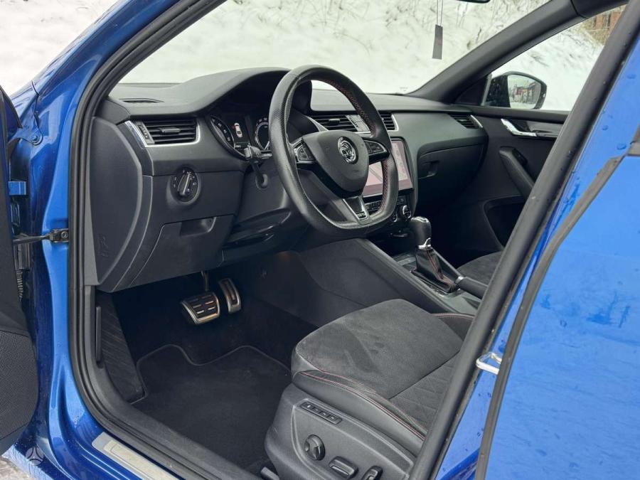 Blue Skoda Octavia 2017 in Vilnius, with an engine capacity of 1.97 L and mileage of 272 thousand km for 11690 €, photo 11 on AUTOMOTO.COM.LV