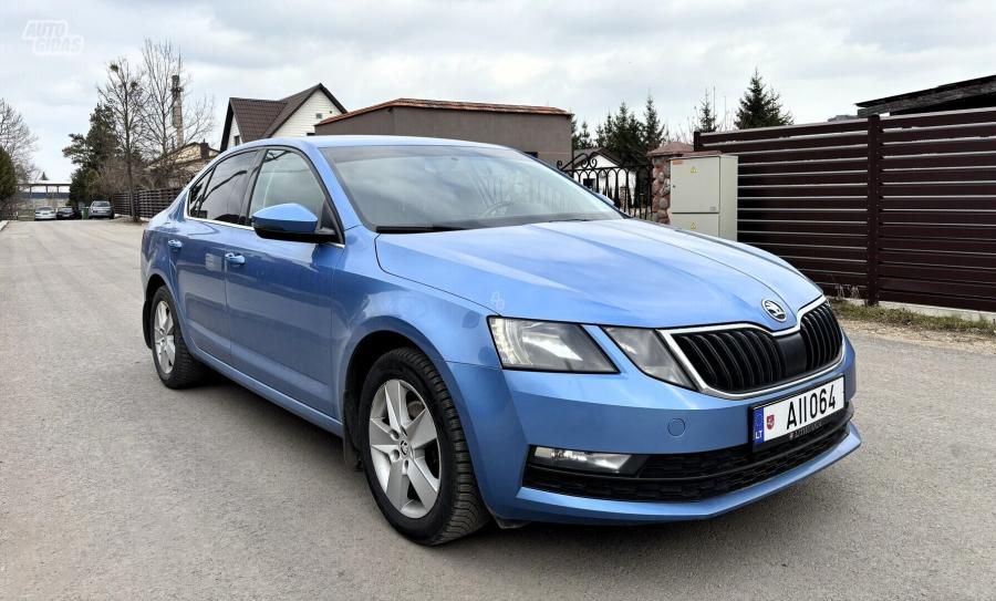 Blue Skoda Octavia 2017 in Kaunas, with an engine capacity of 1.60 L and mileage of 341 thousand km for 6900 €, photo 4 on AUTOMOTO.COM.LV