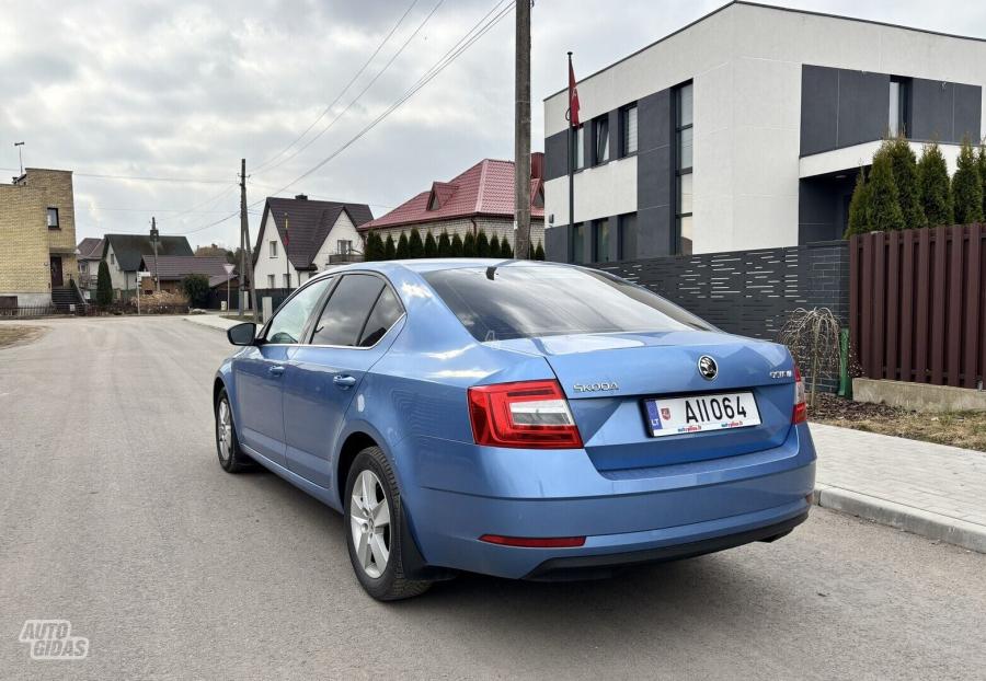 Blue Skoda Octavia 2017 in Kaunas, with an engine capacity of 1.60 L and mileage of 341 thousand km for 6900 €, photo 6 on AUTOMOTO.COM.LV