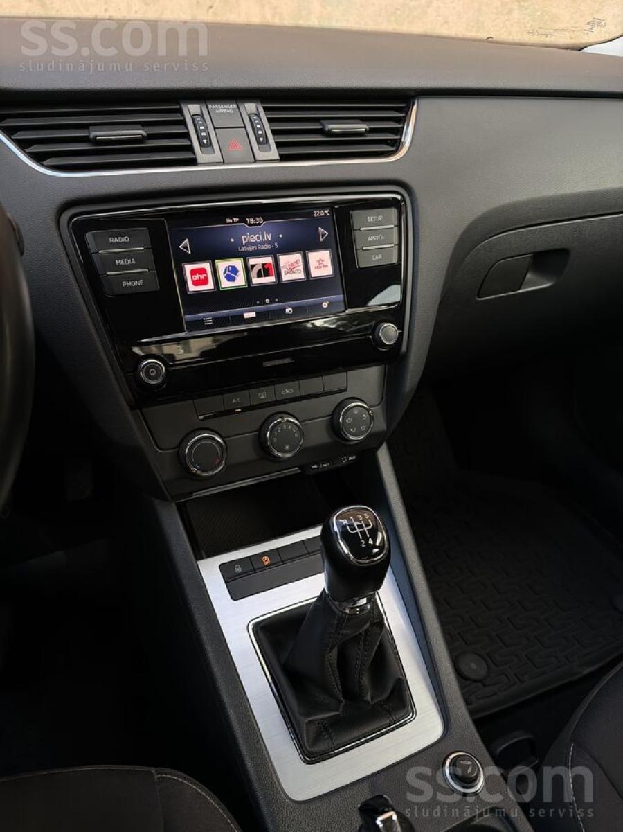 Zils Skoda Octavia 2017 Rīga, ar dzinēja tilpumu 1.60 L un nobraukumu 230 tūkst. km par 7900 €, foto 9 vietnē AUTOMOTO.COM.LV