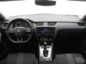 Blue Skoda Octavia 2017 in Vilnius, with an engine capacity of 1.60 L and mileage of 147 thousand km for 10399 €, photo 3 on AUTOMOTO.COM.LV