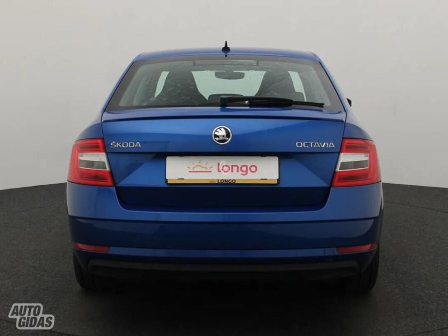 Blue Skoda Octavia 2017 in Vilnius, with an engine capacity of 1.60 L and mileage of 147 thousand km for 10399 €, photo 6 on AUTOMOTO.COM.LV