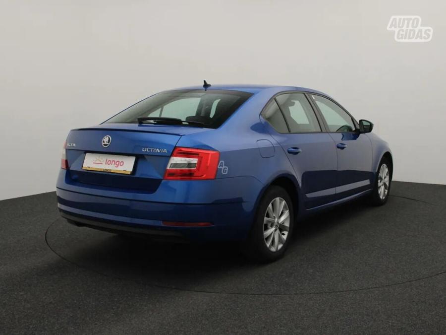 Blue Skoda Octavia 2017 in Vilnius, with an engine capacity of 1.60 L and mileage of 147 thousand km for 10399 €, photo 9 on AUTOMOTO.COM.LV