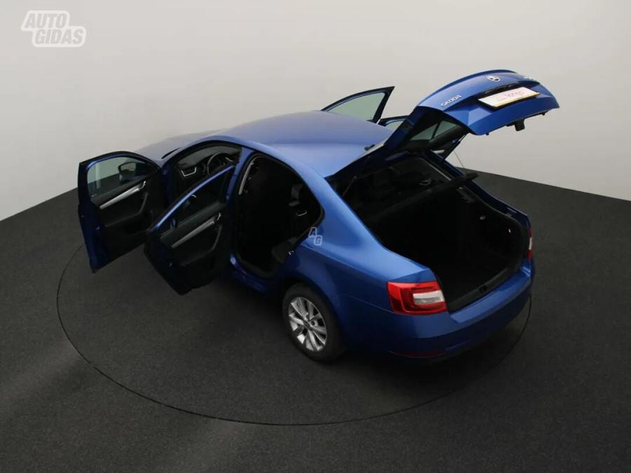 Blue Skoda Octavia 2017 in Vilnius, with an engine capacity of 1.60 L and mileage of 147 thousand km for 10399 €, photo 14 on AUTOMOTO.COM.LV