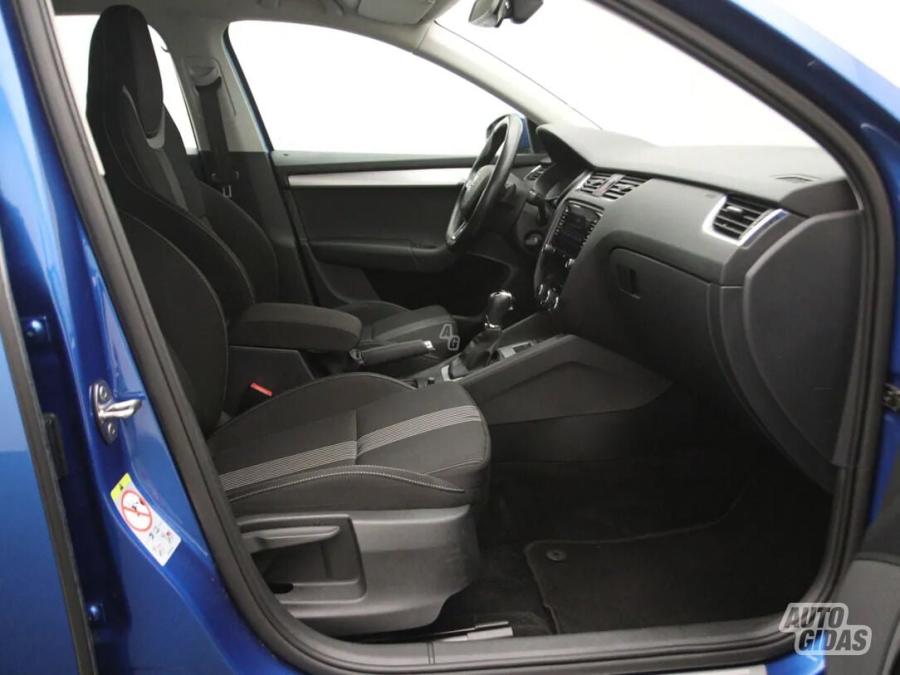 Blue Skoda Octavia 2017 in Vilnius, with an engine capacity of 1.60 L and mileage of 147 thousand km for 10399 €, photo 15 on AUTOMOTO.COM.LV