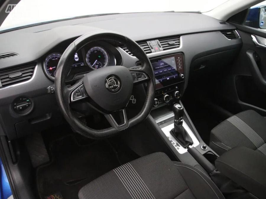 Blue Skoda Octavia 2017 in Vilnius, with an engine capacity of 1.60 L and mileage of 147 thousand km for 10399 €, photo 17 on AUTOMOTO.COM.LV