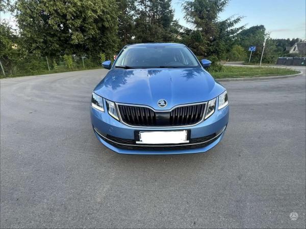 Zils Skoda Octavia 2017 Viļņa, ar dzinēja tilpumu 1.60 L un nobraukumu 245 tūkst. km par 7800 €, foto 1 vietnē AUTOMOTO.COM.LV