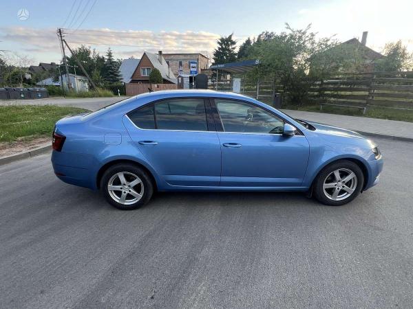 Zils Skoda Octavia 2017 Viļņa, ar dzinēja tilpumu 1.60 L un nobraukumu 245 tūkst. km par 7800 €, foto 4 vietnē AUTOMOTO.COM.LV