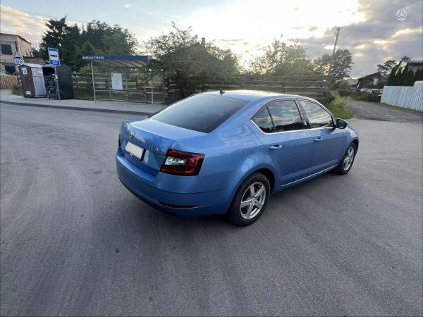 Zils Skoda Octavia 2017 Viļņa, ar dzinēja tilpumu 1.60 L un nobraukumu 245 tūkst. km par 7800 €, foto 7 vietnē AUTOMOTO.COM.LV