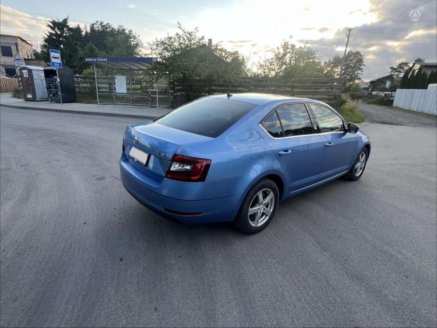 Blue Skoda Octavia 2017 in Vilnius, with an engine capacity of 1.60 L and mileage of 245 thousand km for 7800 €, photo 8 on AUTOMOTO.COM.LV