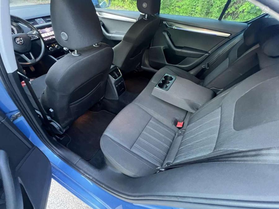 Blue Skoda Octavia 2017 in Vilnius, with an engine capacity of 1.60 L and mileage of 245 thousand km for 7800 €, photo 14 on AUTOMOTO.COM.LV