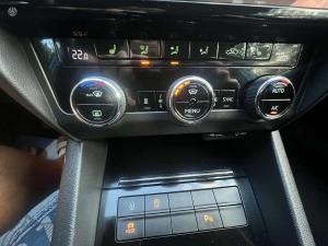 Blue Skoda Octavia 2017 in Vilnius, with an engine capacity of 1.60 L and mileage of 245 thousand km for 7800 €, photo 16 on AUTOMOTO.COM.LV