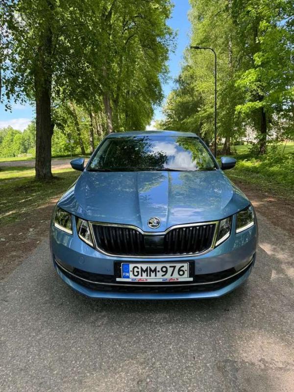 Blue Skoda Octavia 2017 in Vilnius, with an engine capacity of 1.60 L and mileage of 245 thousand km for 7200 €, photo 3 on AUTOMOTO.COM.LV