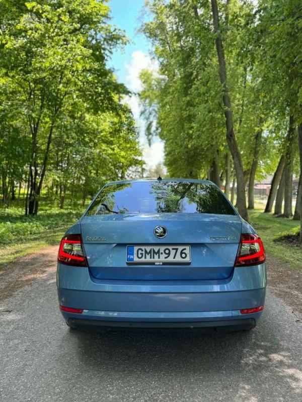 Blue Skoda Octavia 2017 in Vilnius, with an engine capacity of 1.60 L and mileage of 245 thousand km for 7200 €, photo 6 on AUTOMOTO.COM.LV