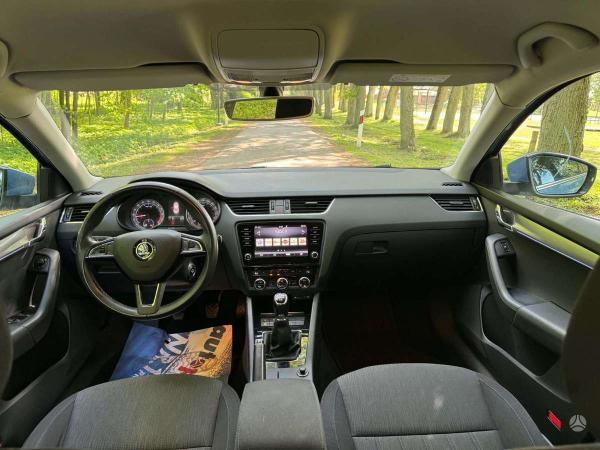 Blue Skoda Octavia 2017 in Vilnius, with an engine capacity of 1.60 L and mileage of 245 thousand km for 7200 €, photo 7 on AUTOMOTO.COM.LV