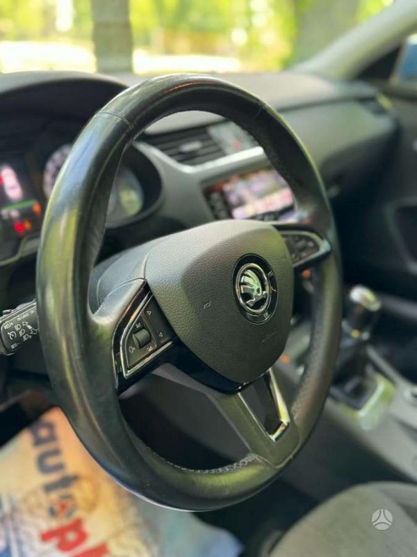 Blue Skoda Octavia 2017 in Vilnius, with an engine capacity of 1.60 L and mileage of 245 thousand km for 7200 €, photo 9 on AUTOMOTO.COM.LV