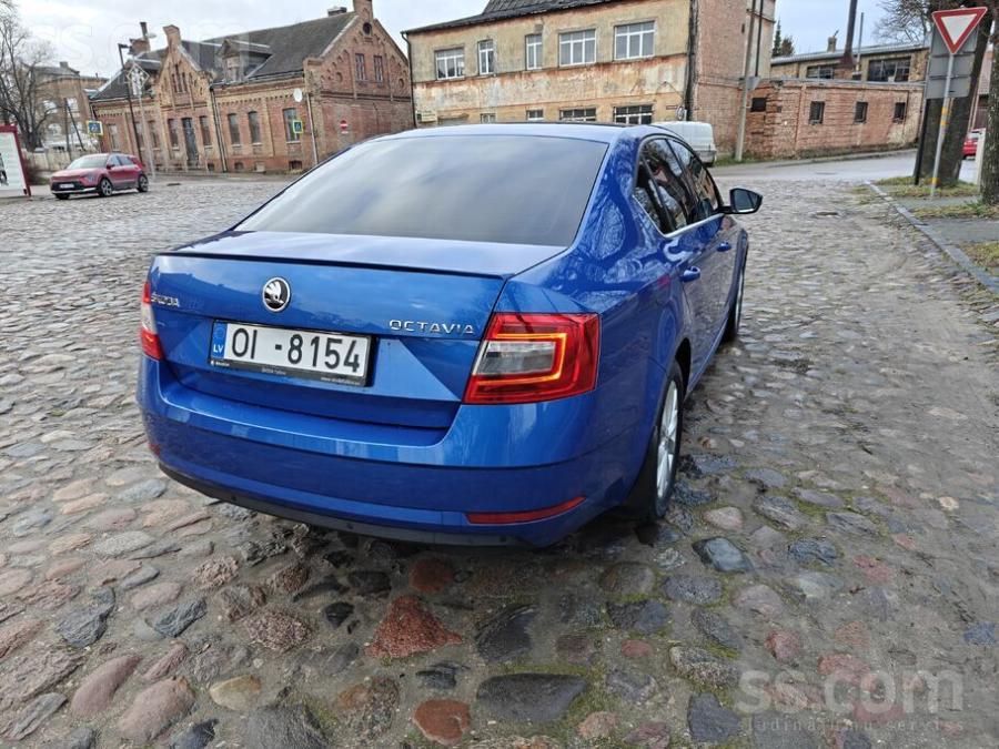Blue Skoda Octavia 2018 in Jelgava, with an engine capacity of 1.40 L and mileage of 149 thousand km for 9300 €, photo 6 on AUTOMOTO.COM.LV