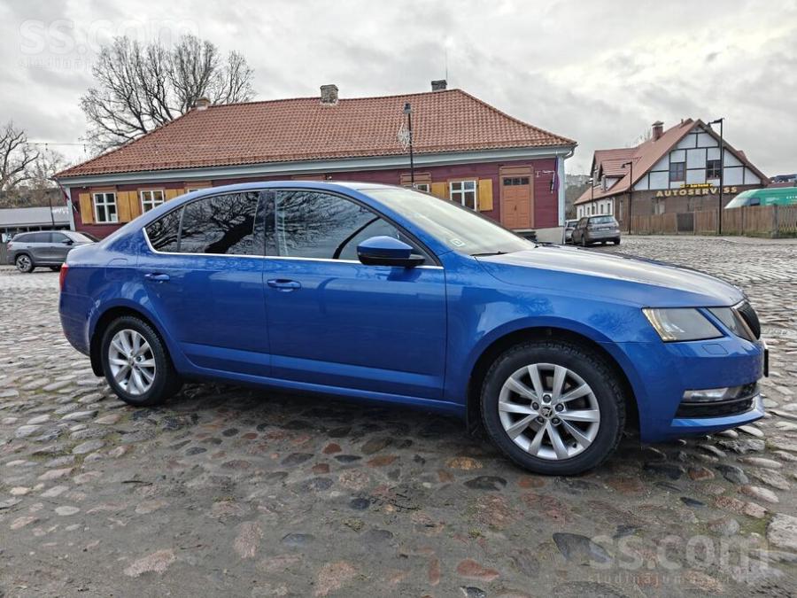 Blue Skoda Octavia 2018 in Jelgava, with an engine capacity of 1.40 L and mileage of 149 thousand km for 9300 €, photo 9 on AUTOMOTO.COM.LV