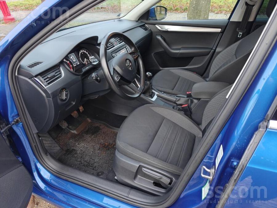 Blue Skoda Octavia 2018 in Jelgava, with an engine capacity of 1.40 L and mileage of 149 thousand km for 9300 €, photo 14 on AUTOMOTO.COM.LV