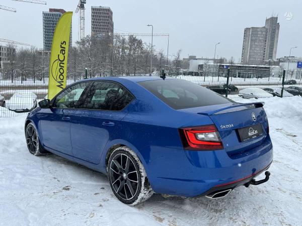 Zils Skoda Octavia 2018 Viļņa, ar dzinēja tilpumu 1.97 L un nobraukumu 225 tūkst. km par 12800 €, foto 8 vietnē AUTOMOTO.COM.LV