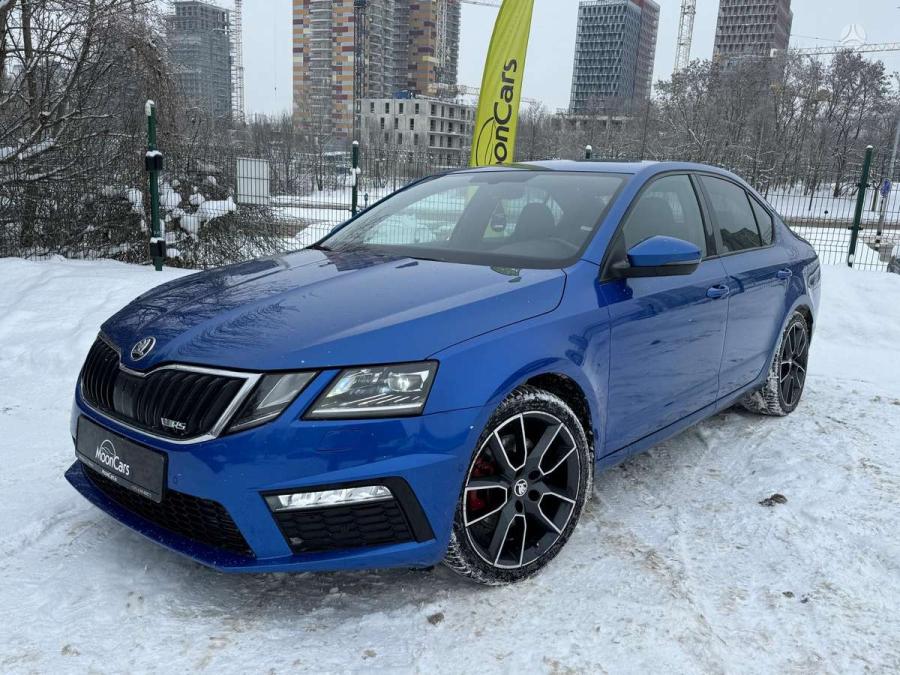 Blue Skoda Octavia 2018 in Vilnius, with an engine capacity of 1.97 L and mileage of 225 thousand km for 12800 €, photo 2 on AUTOMOTO.COM.LV