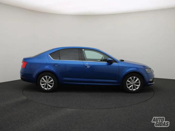 Blue Skoda Octavia 2018 in Vilnius, with an engine capacity of 1.60 L and mileage of 160 thousand km for 11099 €, photo 9 on AUTOMOTO.COM.LV
