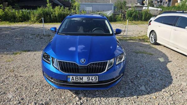 Blue Skoda Octavia 2018 in Vilnius, with an engine capacity of 1.98 L and mileage of 46 thousand km for 16900 €, photo 2 on AUTOMOTO.COM.LV