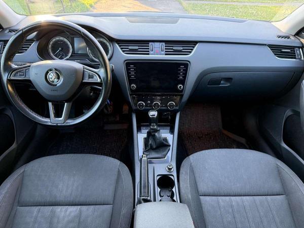 Zils Skoda Octavia 2018 Viļņa, ar dzinēja tilpumu 1.60 L un nobraukumu 284 tūkst. km par 9000 €, foto 5 vietnē AUTOMOTO.COM.LV